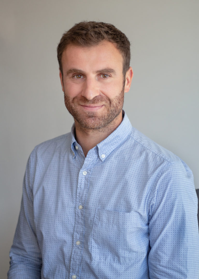 Team – Elys – Skilled men and women and at the service of renewable energy